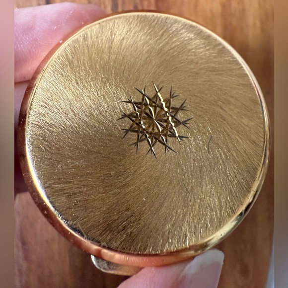 Vintage | Accessories | Vtg Gold Tone Round Pill Case With Starburst ...
